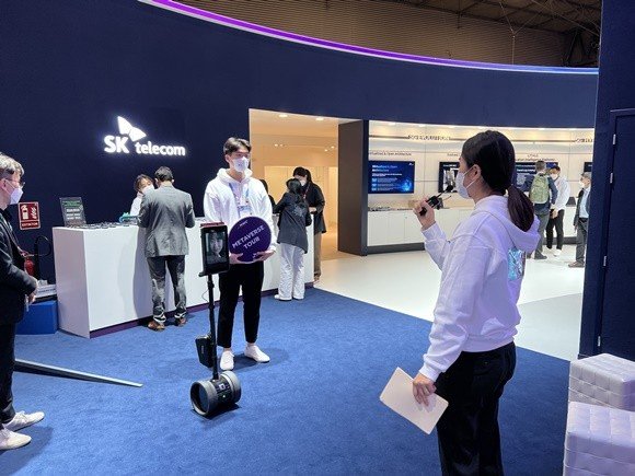 [MWC22] 바르셀로나를 방구석 1열에서…SKT 전시 체험기 : 네이트 뉴스