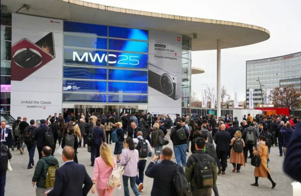 MWC25 폐막…통신업계 집어삼킨 AI 열풍·中 굴기 여전 : 네이트 뉴스