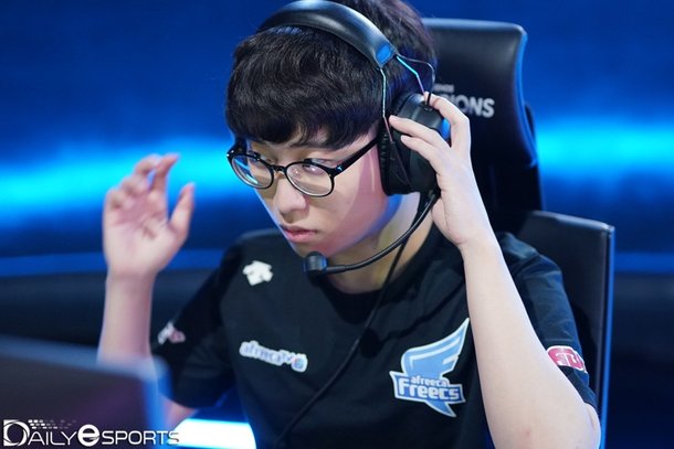 [롤챔스] '기인' 김기인, 200P로 16위…MVP 순위 : 네이트 스포츠