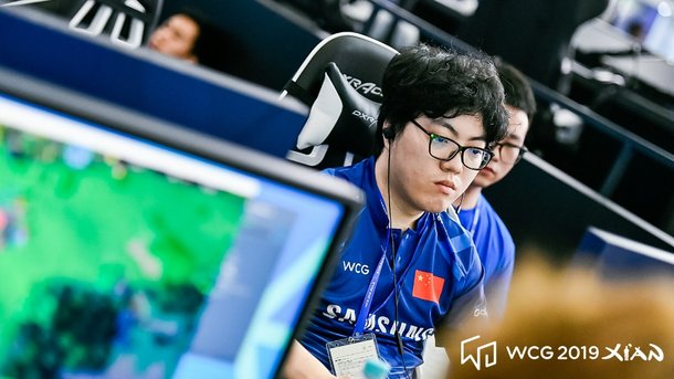 [WCG] 'TH000' 후앙시앙, 'Infi' 왕수웬 상대로 1세트 승리 : 네이트 스포츠