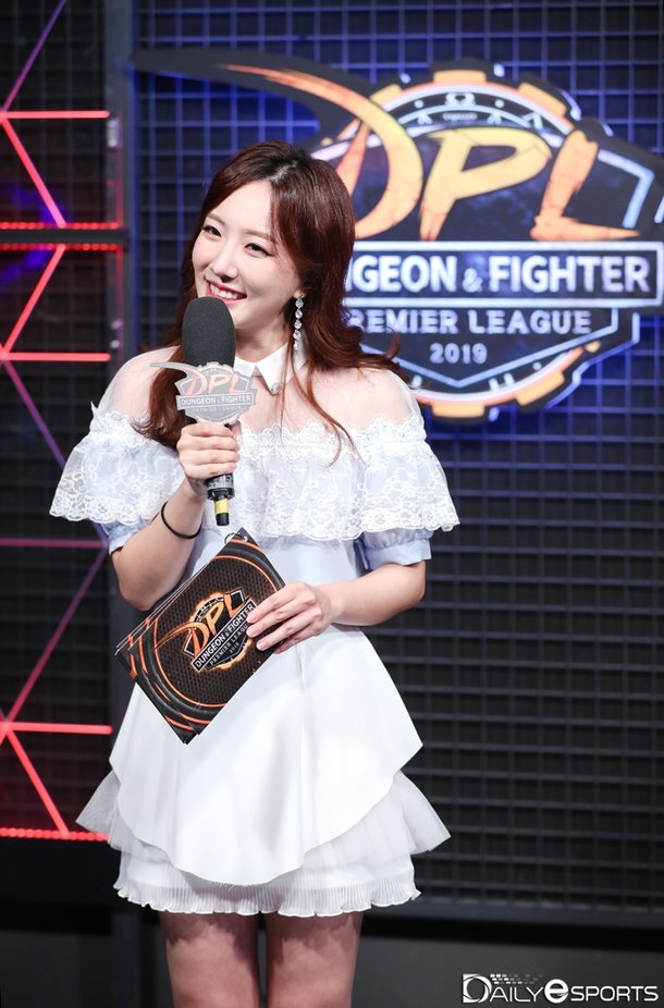 [포토] 최시은 DPL 아나운서 '화사한 미소' : 네이트 스포츠