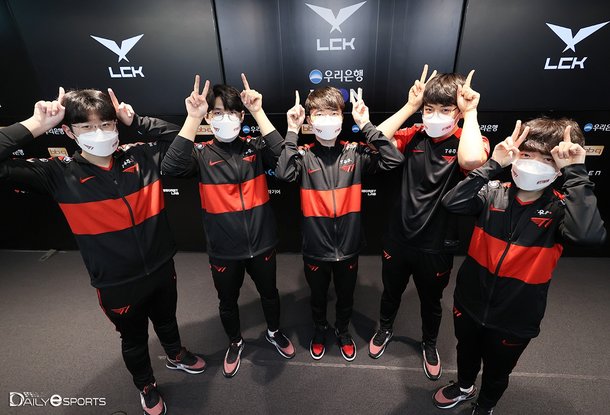 [LCK] '12전 전승' T1, 스프링 6강 PO도 확정…6주차 종합 : 네이트 스포츠