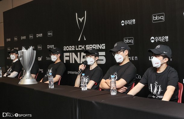 [LCK 결승] 'V10' T1, "다음 목표는 팬들에게 좋은 경기력 보이는 것" : 네이트 스포츠