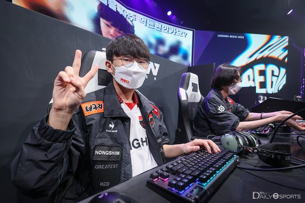 [포토] LCK CL 결승 준비 끝낸 '실비' 이승복 : 네이트 스포츠