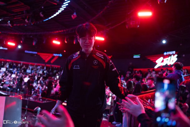 '페이커' LCK 통산 5,000 어시!…T1, 디플 기아 완파하고 KSPO 돔 行 : 네이트 스포츠