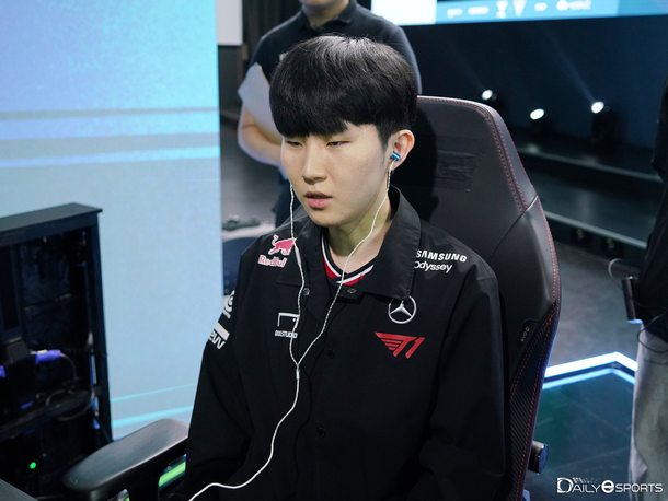 [FSL] T1 '호석' 최호석, '체이스'에 추격 기회 안주고 8강 진출 : 네이트 스포츠