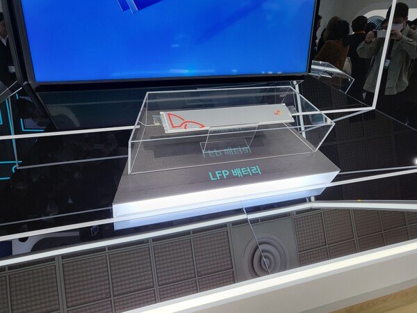 'LFP 대세' 합류하긴 했는데…K-배터리 "상용화는 글쎄" : 네이트 뉴스