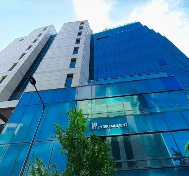 [핀포인트] [JYP] 수익성 부진 AI가수 사업, 목적은 자금조달? : 네이트 뉴스