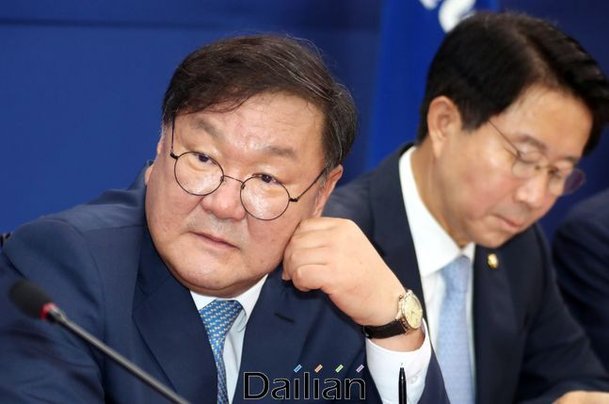 [데일리안 오늘뉴스 종합 ]민주당, '예결위+α' 상임위원장 선출안 검토…박병석 "좀 더 고민", 김홍업 "김홍걸, 비례대표 ...