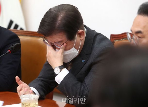 재판 출석 앞둔 이재명 네이트 뉴스