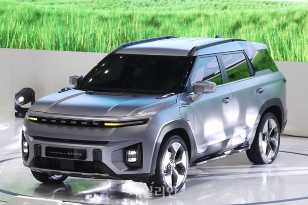 KG모빌리티, 전기 SUV '토레스 EVX' 첫 공개 : 네이트 뉴스