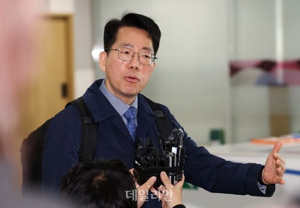 황종우 해수장관 후보자 "북극항로 선도·부울경 해양수도 육성할 것" : 네이트 뉴스