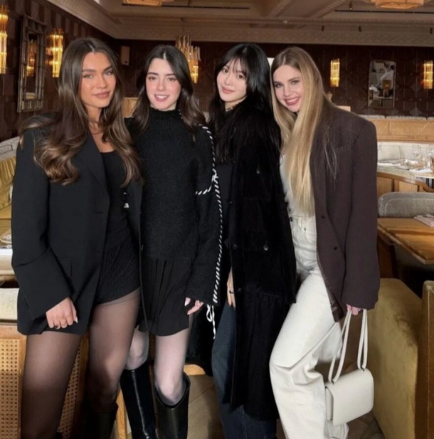 '이강인의 연인' 두산家 박상효, PSG 여친 모임서 포착 : 네이트 뉴스