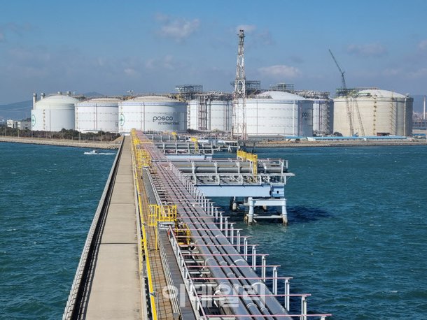 "전국민이 난방용가스로 20일 쓸 수 있죠"…광양LNG터미널 가보니[르포] : 네이트 뉴스