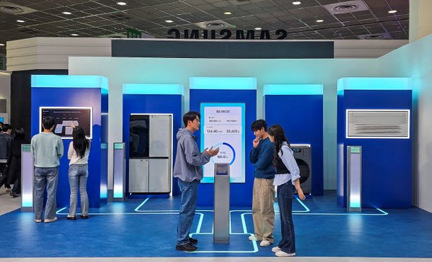 "AI로 일상 혁신"…삼성·LG, KES 2025서 최신 가전 선보인다(종합) : 네이트 뉴스