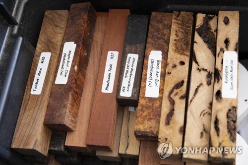 SOUTH AFRICA PHOTO SET HANDCRAFT PEN MAKER : 네이트 뉴스