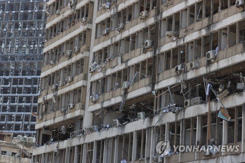 LEBANON BEIRUT HARBOR EXPLOSION AFTERMATH : 네이트 뉴스