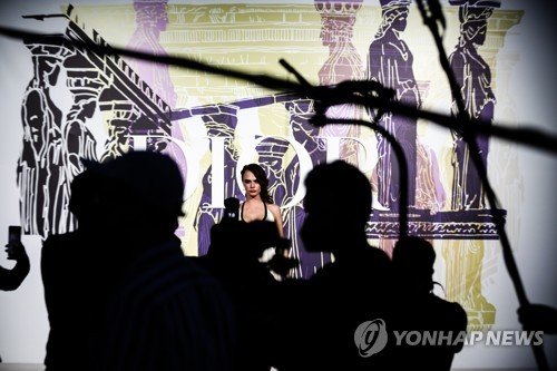 GREECE DIOR FASHION SHOW : 네이트 뉴스