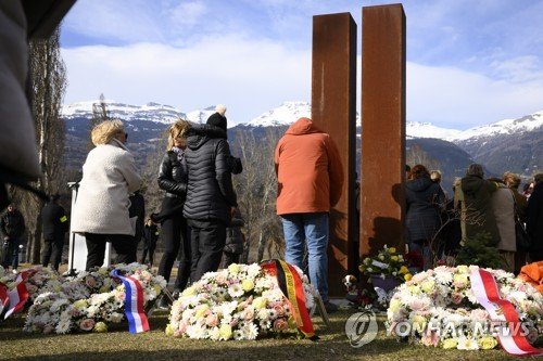 SWITZERLAND SIERRE BUS CRASH COMMEMORATION : 네이트 뉴스