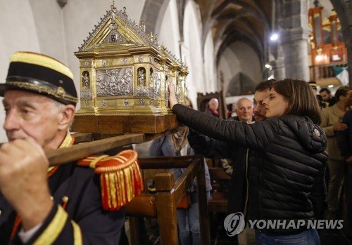 BELGIUM SAINTE ROLANDE PROCESSION : 네이트 뉴스