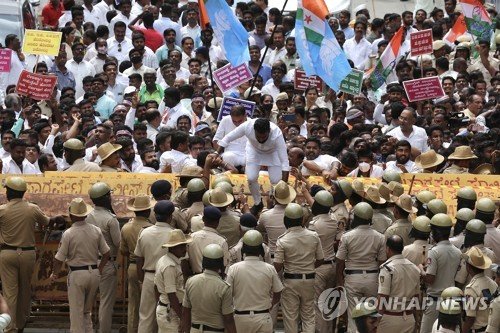 INDIA PROTEST GANDHI : 네이트 뉴스