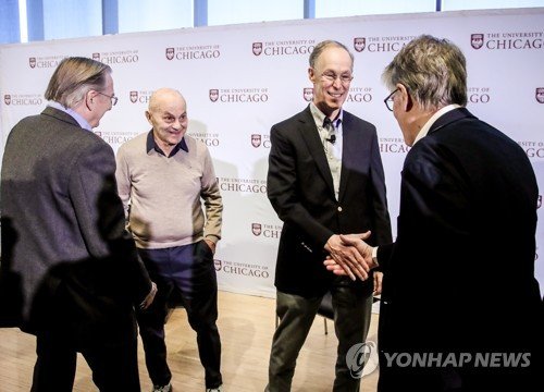 USA DOUGLAS DIAMOND WINS ECONOMICS NOBEL : 네이트 뉴스