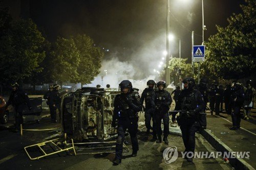 FRANCE RIOTS NANTERRE : 네이트 뉴스