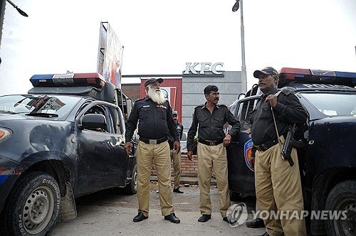 PAKISTAN KFC SECURITY : 네이트 뉴스
