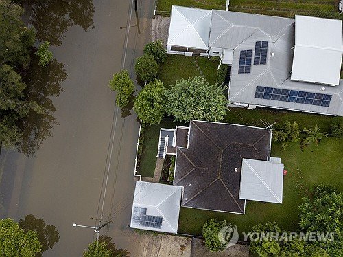 AUSTRALIA EX-TROPICAL CYCLONE ALFRED : 네이트 뉴스