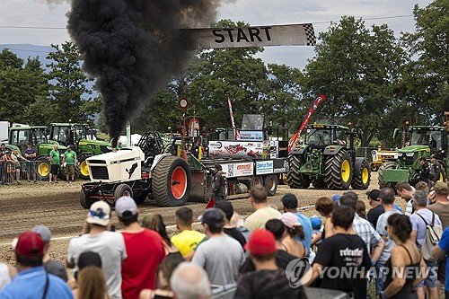 SWITZERLAND TRACTOR PULLING : 네이트 뉴스