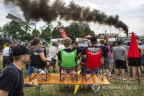 SWITZERLAND TRACTOR PULLING : 네이트 뉴스