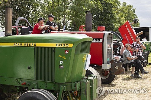 SWITZERLAND TRACTOR PULLING : 네이트 뉴스