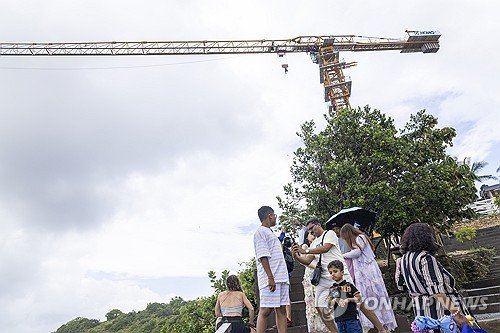 INDONESIA BALI GLASS ELEVATOR : 네이트 뉴스