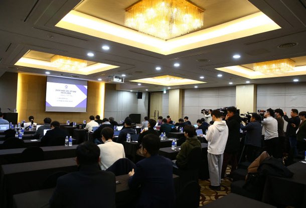 KBO "ABS 도입 후 S존 판정 정확도 91->96% 올라갈 것" : 네이트 스포츠