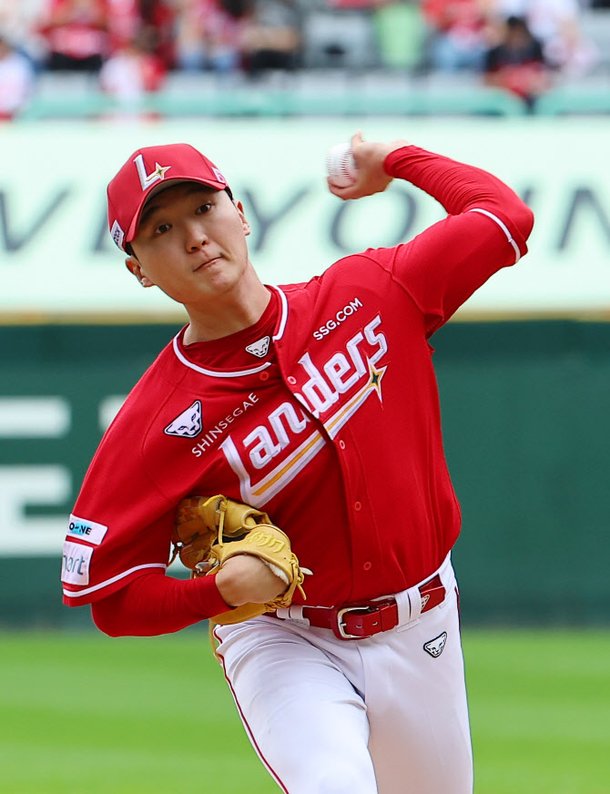 SSG 김건우, 시작부터 6연속 탈삼진…역대 PS 신기록 : 네이트 스포츠