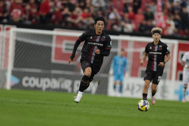 '머리로만 두 방' 안양 모따, K리그1 33R MVP : 네이트 스포츠