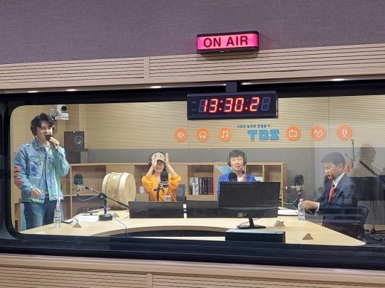 신인선-설운도, '사랑이 이런 건가요' 최초 듀엣…TBS FM '배칠수 박희진의 9595쇼' : 네이트 연예