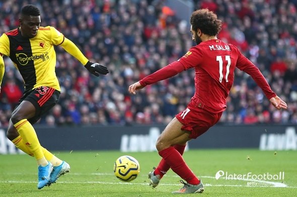 [EPL 평점] '오른발 2골' 살라, 평점 8.4점…헛발질 사르 6.6점 : 네이트 스포츠