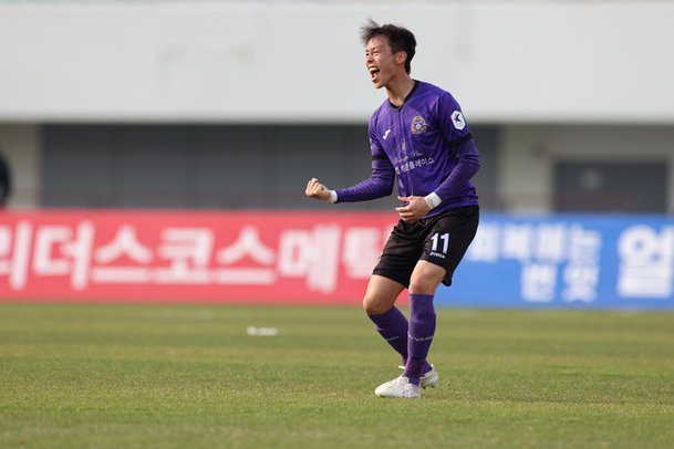 '1골 1도움' 이영재, K리그1 19R MVP 선정…K2는 김경중 : 네이트 스포츠