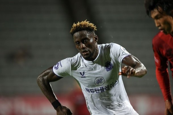 '멀티골' 김현, K리그1 27R MVP…K리그2는 아코스티 : 네이트 스포츠