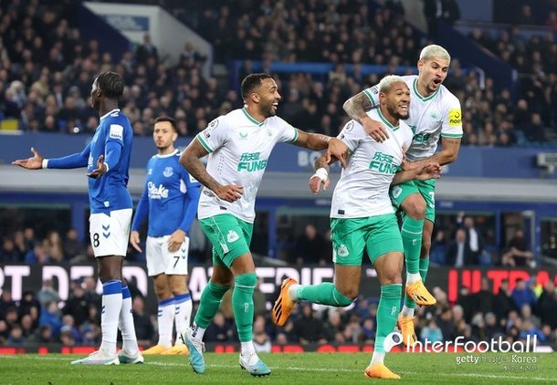 [EPL 리뷰] 'UCL 딱 기다려!' 뉴캐슬, 골잔치 끝에 에버턴 4-1 격파…'3위+2연승' : 네이트 스포츠