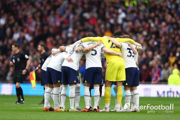 [EPL POINT] 4백 전환-포로 우측 윙어 기용-다이어 제외…메이슨이 가져간 변화 : 네이트 스포츠