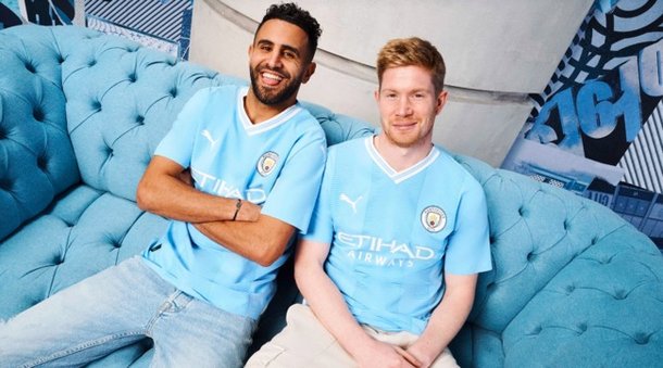 [오피셜] 맨시티 23-24시즌 홈 유니폼 공개…에티하드 스타디움에서 영감 : 네이트 스포츠