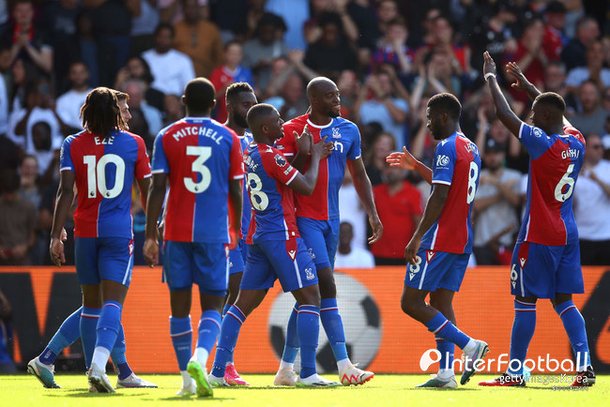 [EPL 리뷰] '황희찬 복귀전서 시즌 2호골 폭발!' 울브스, 팰리스에 2-3 완패…수비 붕괴 원인 : 네이트 스포츠