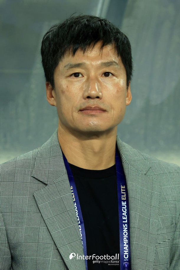 '광주, K리그1 돌풍+ACLE 8강' 이정효 감독 등장과 신드롬은 대한민국 축구에 축복이다 : 네이트 스포츠