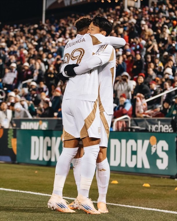 '토트넘 캡틴들' 맹활약! 손흥민 1골 1도움-요리스 PK 선방-부앙가 멀티골…LAFC 3-1 오스틴(전반 종료) : 네이트 스포츠