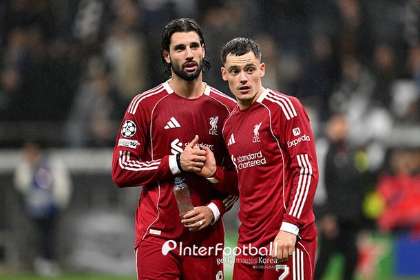 [UCL POINT] 키패스 5회, 드리블 성공률 100%…비르츠 제자리 찾았다, 소보슬러이와 환상의 호흡 : 네이트 스포츠