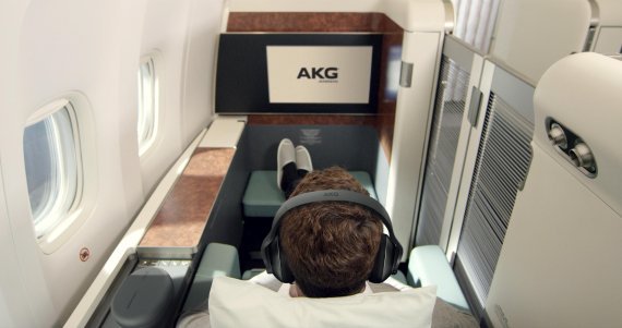 삼성 AKG, 노이즈캔슬링 헤드폰 N700…대한항공 퍼스트클래스 공식 헤드폰 선정 : 네이트 뉴스