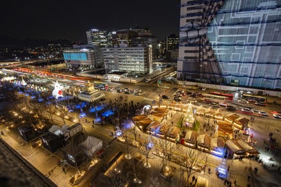 광화문 빛으로 물들인 '서울빛초롱 축제' 130만명 방문 : 네이트 뉴스