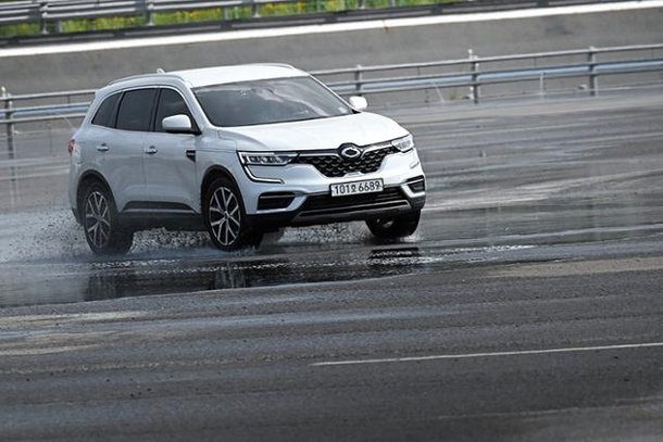 [시승기] KIAPI에서 다듬어 부드럽게 피어난 LPG SUV – 르노QM6 LPe : 네이트 뉴스